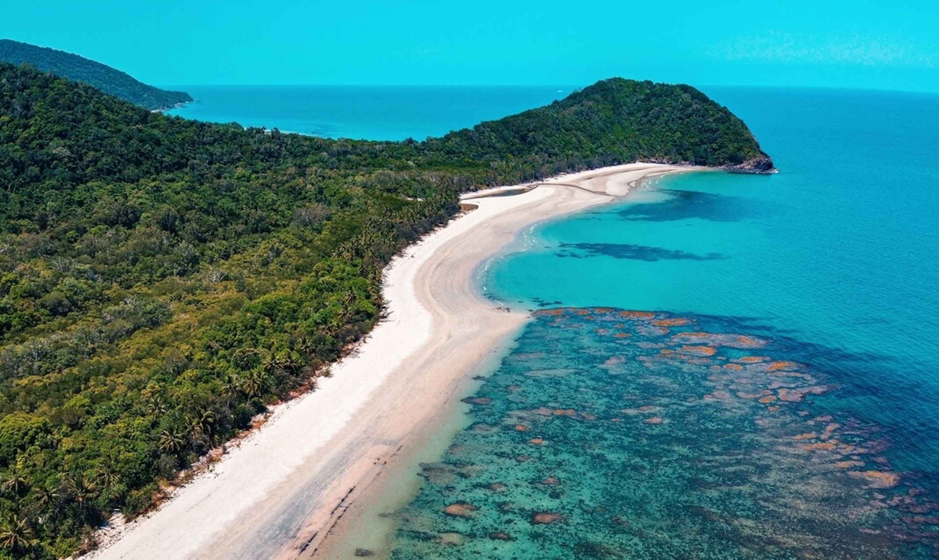 A Traveller's Guide to Far North Queensland - Albatross Bay Resort